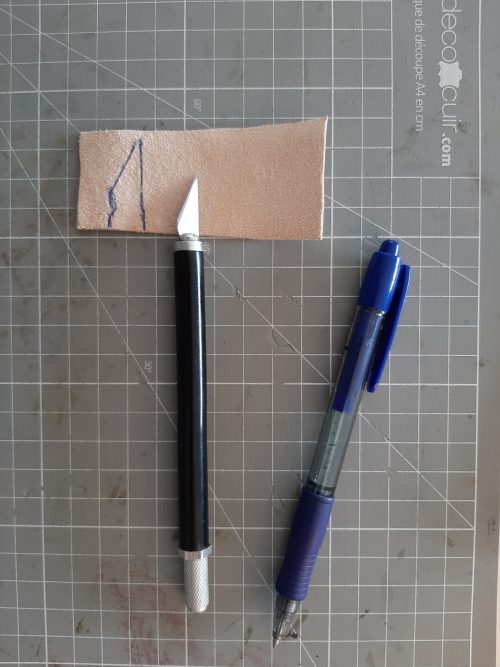 X-acto Blade Sleeve | NomadeCrafts - Tutorial