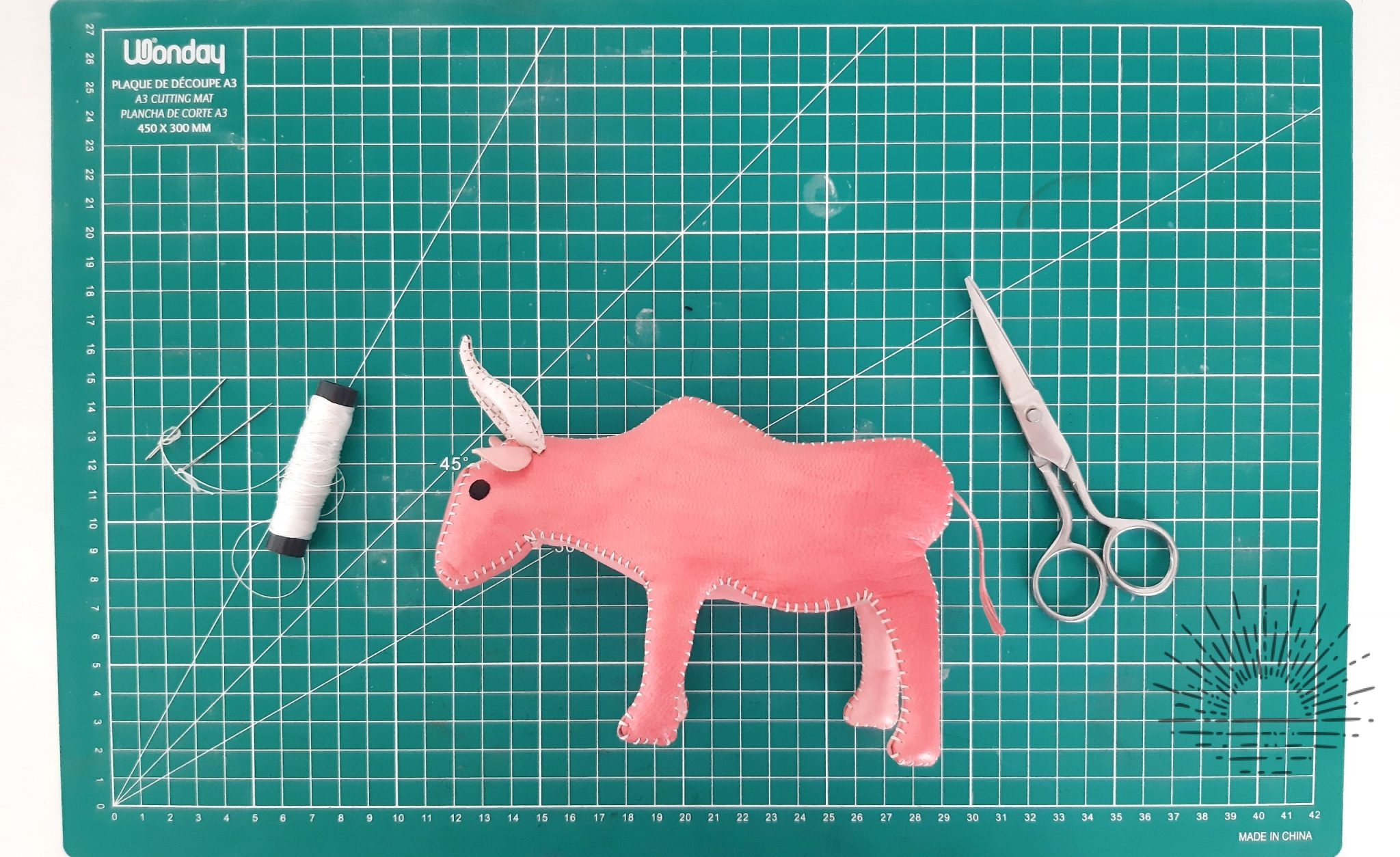 Stuffed leather ox | Nomade Crafts&Dreams - Tutorial
