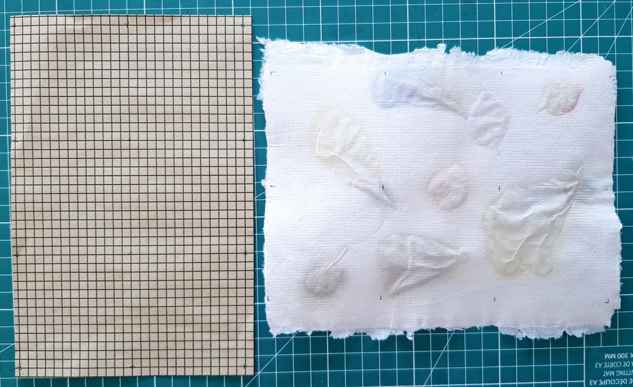 Recycled paper window decoration | NomadeCrafts