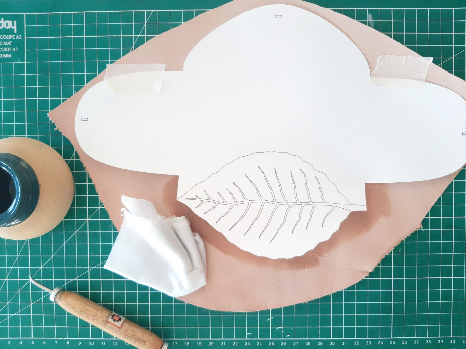 Tobacco leaf smoker's pouch | NomadeCrafts - Tutorial