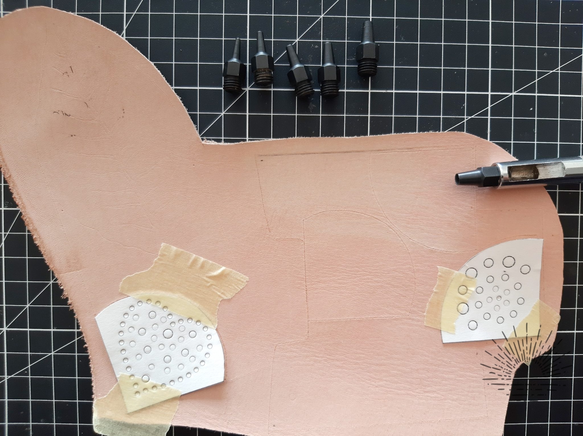 6 leather bookmarks ideas | NomadeCrafts - Tutorial