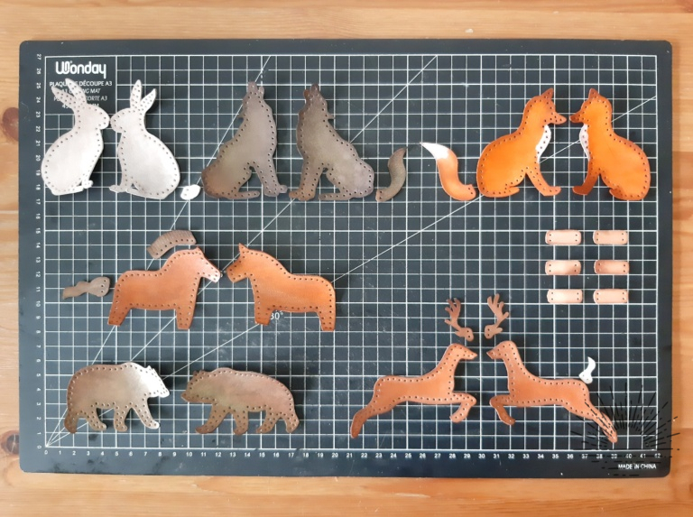 Making leather keychains: 6 Forest Animals | NomadeCrafts