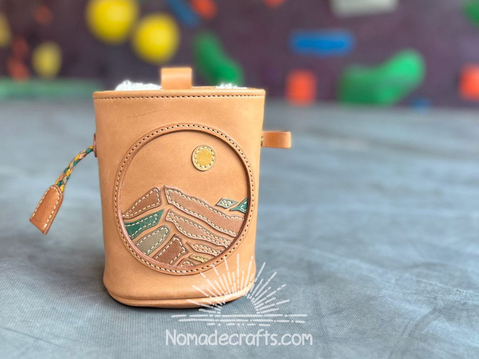 Rock Climbing Chalk Bag | NomadeCrafts - Tutorial