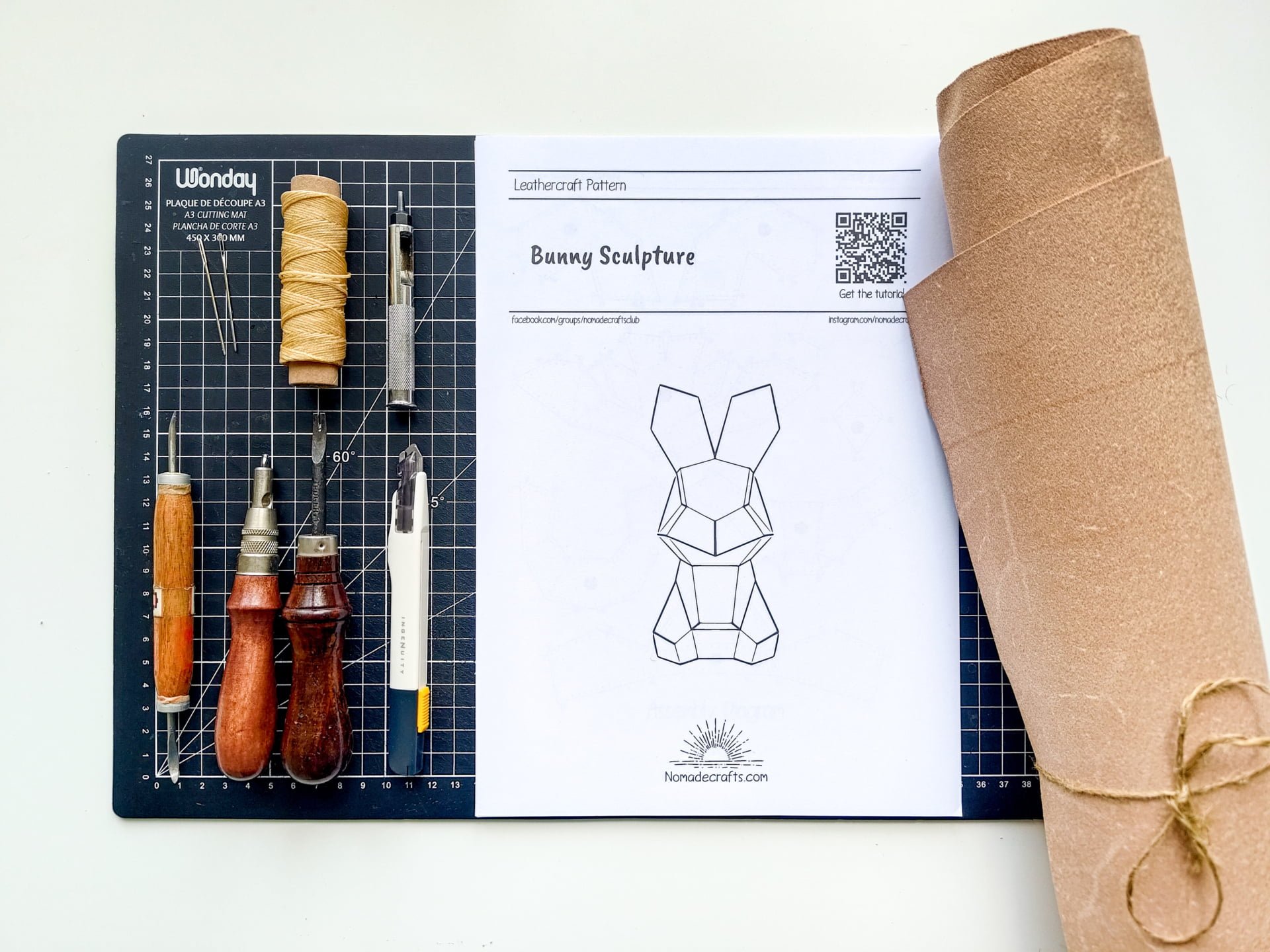 Low Poly Bunny Decorative Sculpture Pattern - NomadeCrafts