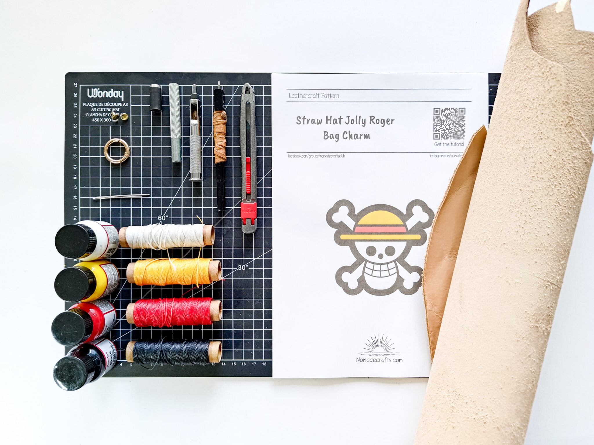 Straw Hat Jolly Roger Bag Charm Pattern - NomadeCrafts